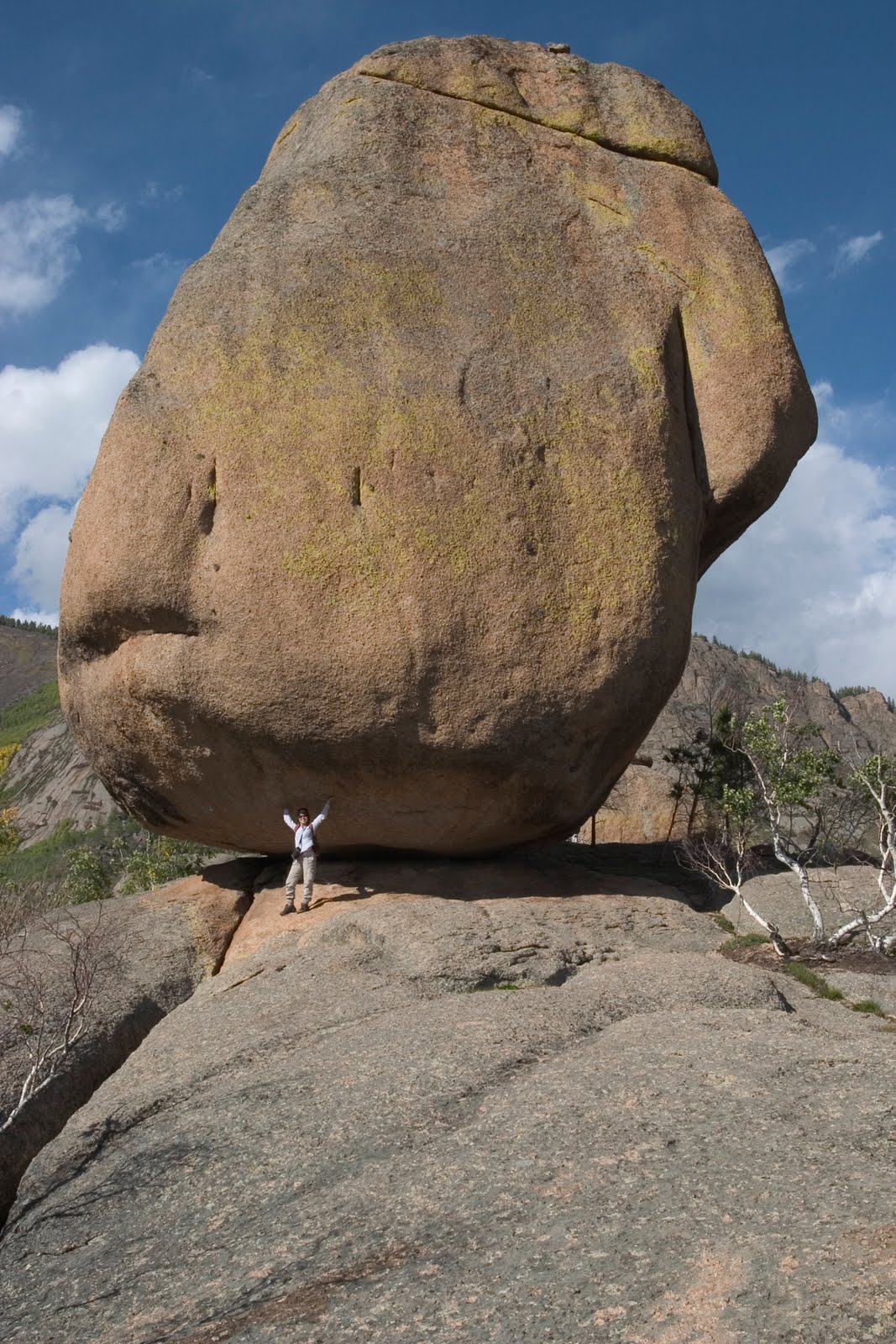 La roca más grande | De todo un poco...noticias, tecnología, Internet...