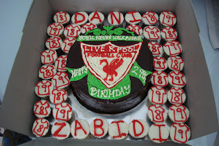 Jasmine's Kitchen Of All Things Nice: Liverpool FC Cake and cupcakes