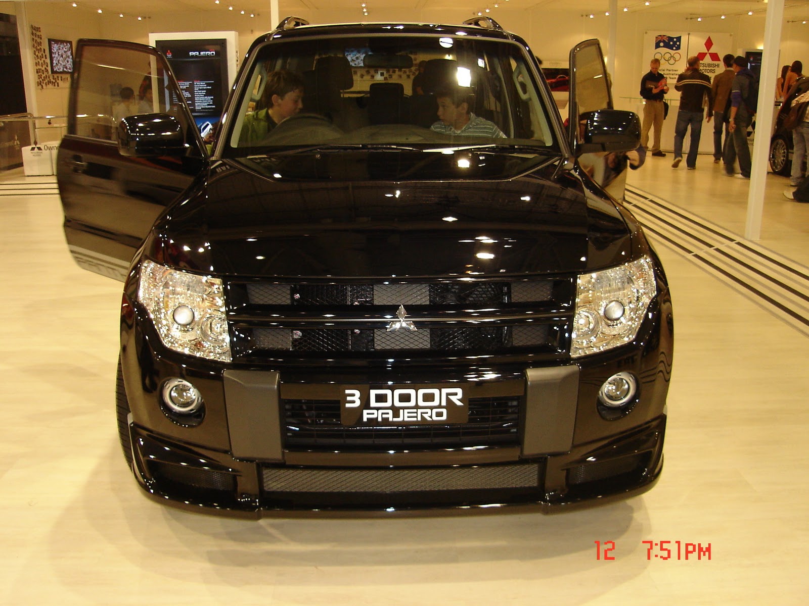 Pajero Indian Luxuary car Wallpapers, Gallery, Pictures, Images, Photo ...