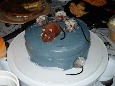 Cakes and Comics and Cartwheels: Gross Halloween Cake
