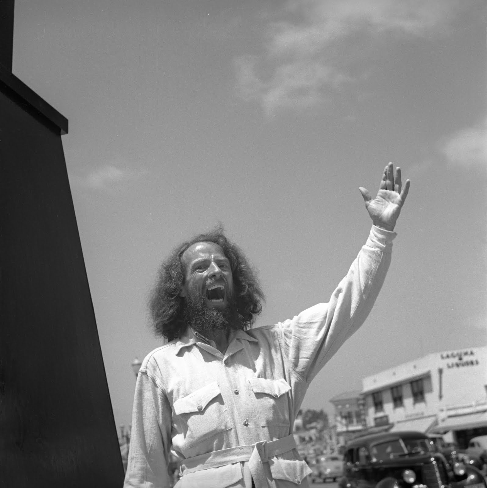 The Official Laguna Beach Blog: The Greeter!