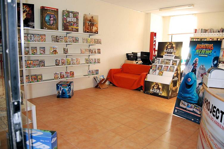 Só de passagem ...: Nova loja de Jogos e Consolas no Porto - Games ...
