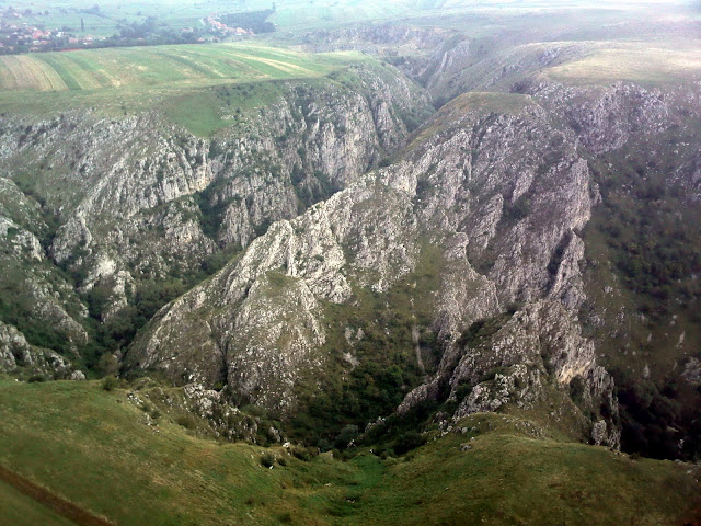 CHEILE TURULUI - imagini aeriene ~ Cu pluta pe Arieş