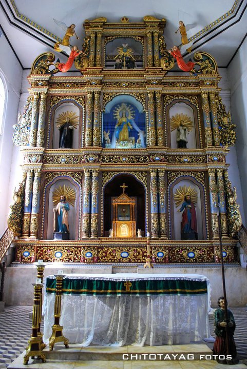 Enter a Filipino Church - PocketCultures