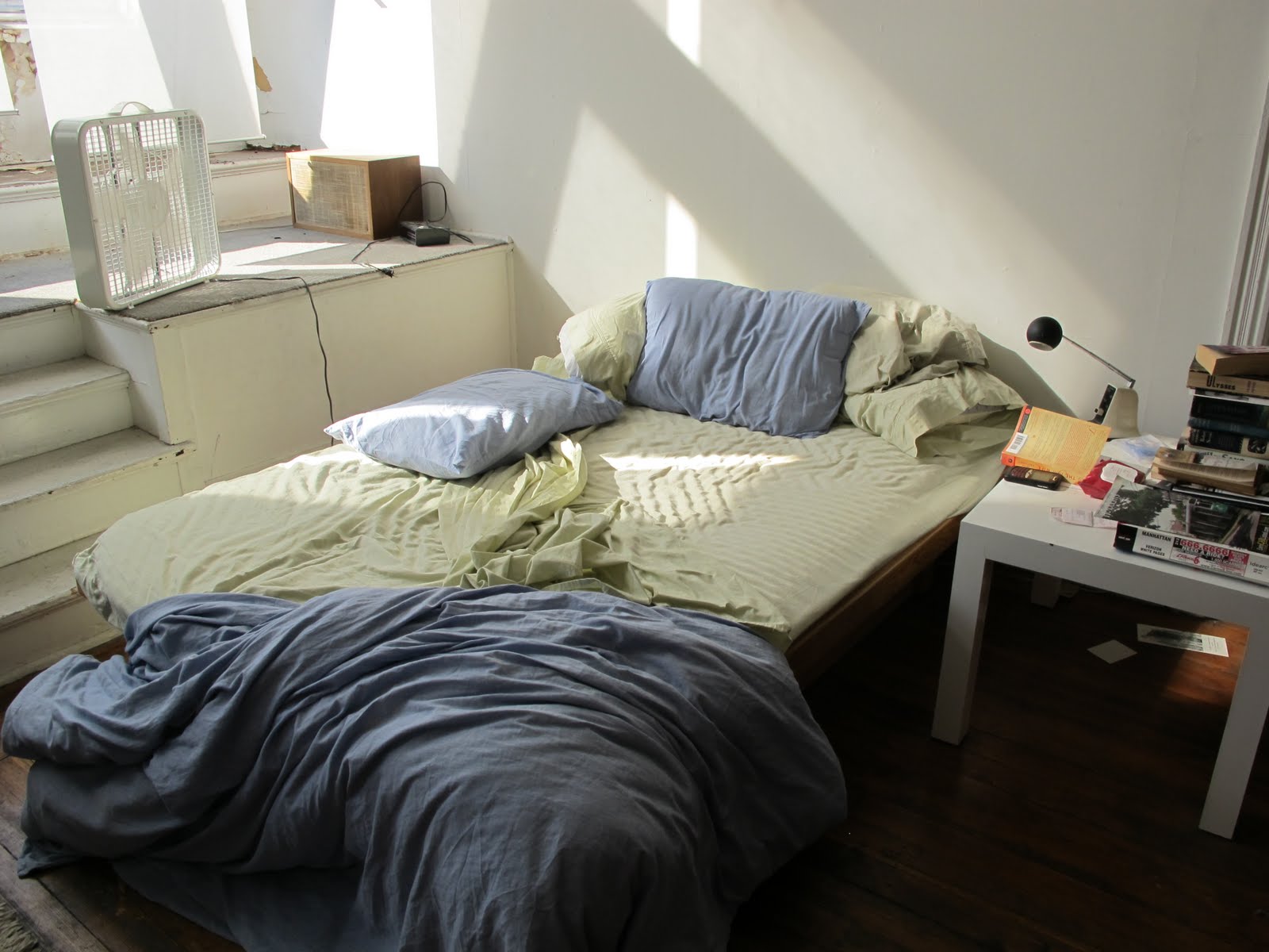 in the backyard of kings - στην πισω αυλη των βασιλιαδων