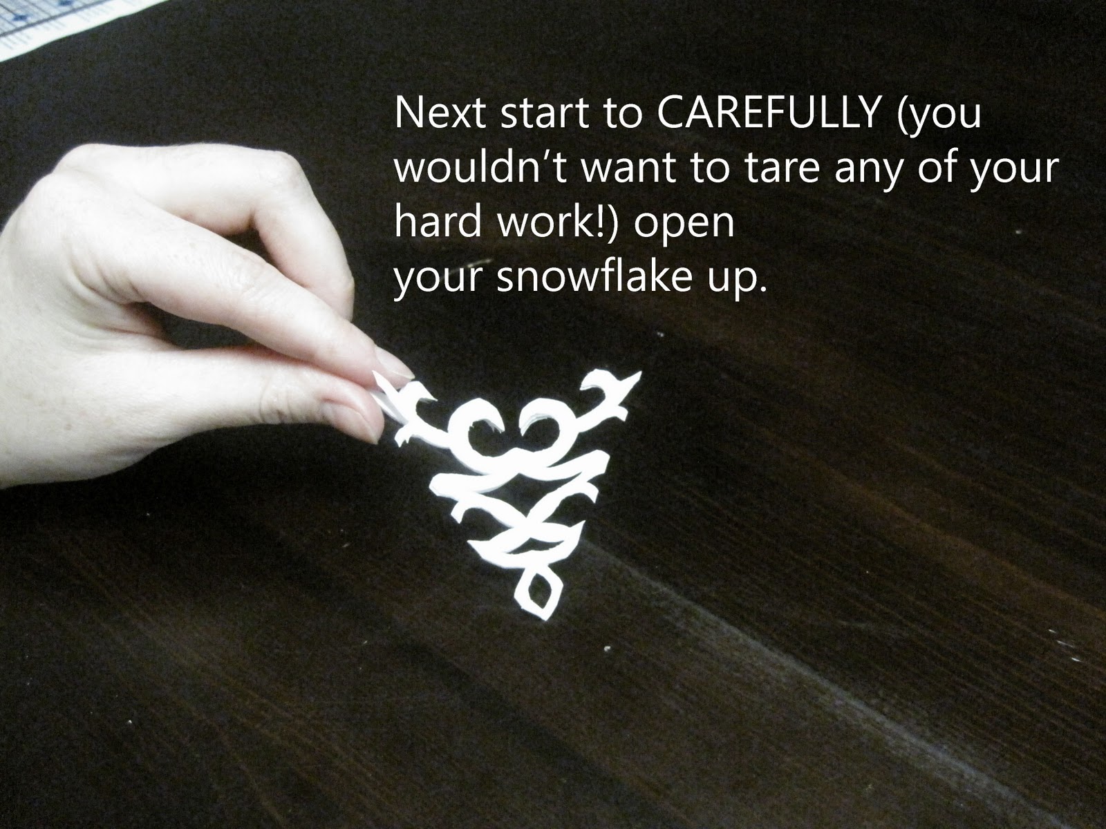 gabrieleacademy.com » How to Make Beautiful Six Pointed Paper Snowflakes