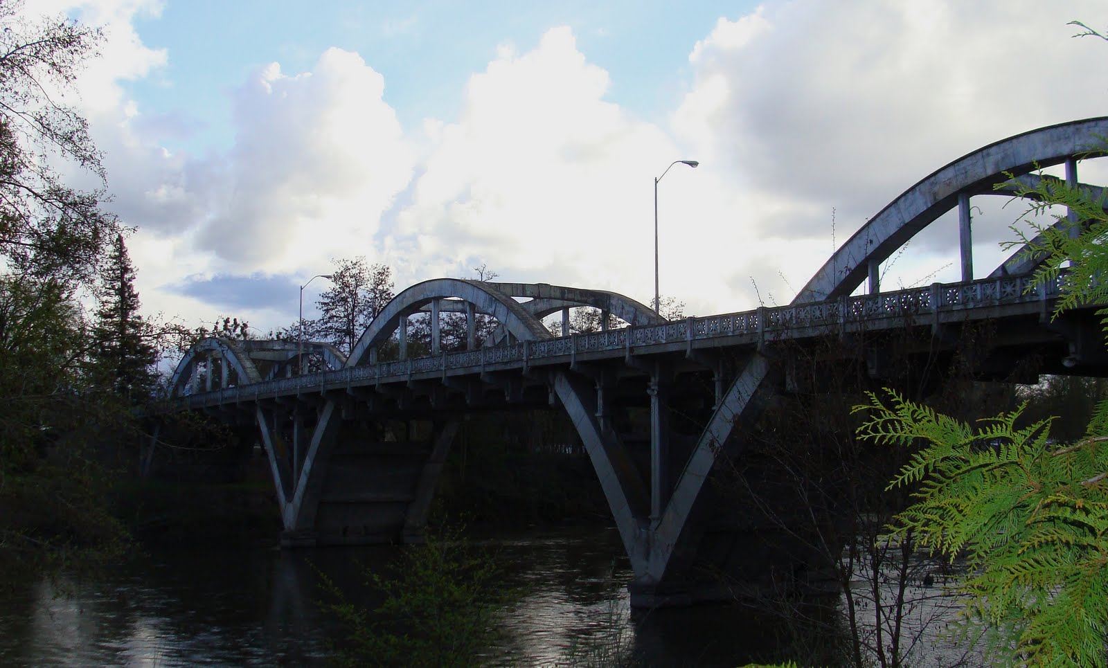 On Being Notorious...: The Caveman Bridge in Grants Pass @ Sunset