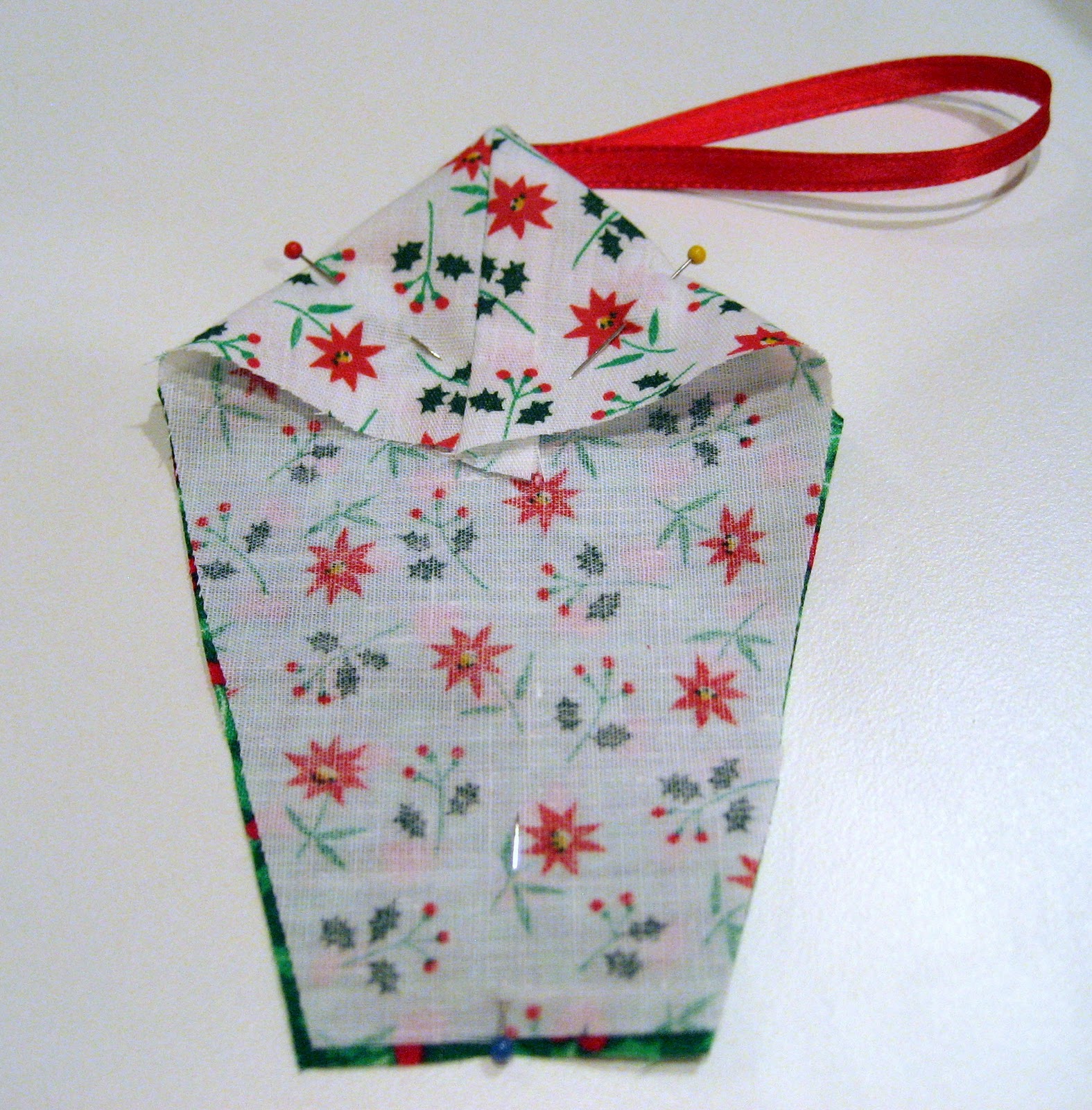 Serendipity Handmade: Gift Pocket Tutorial