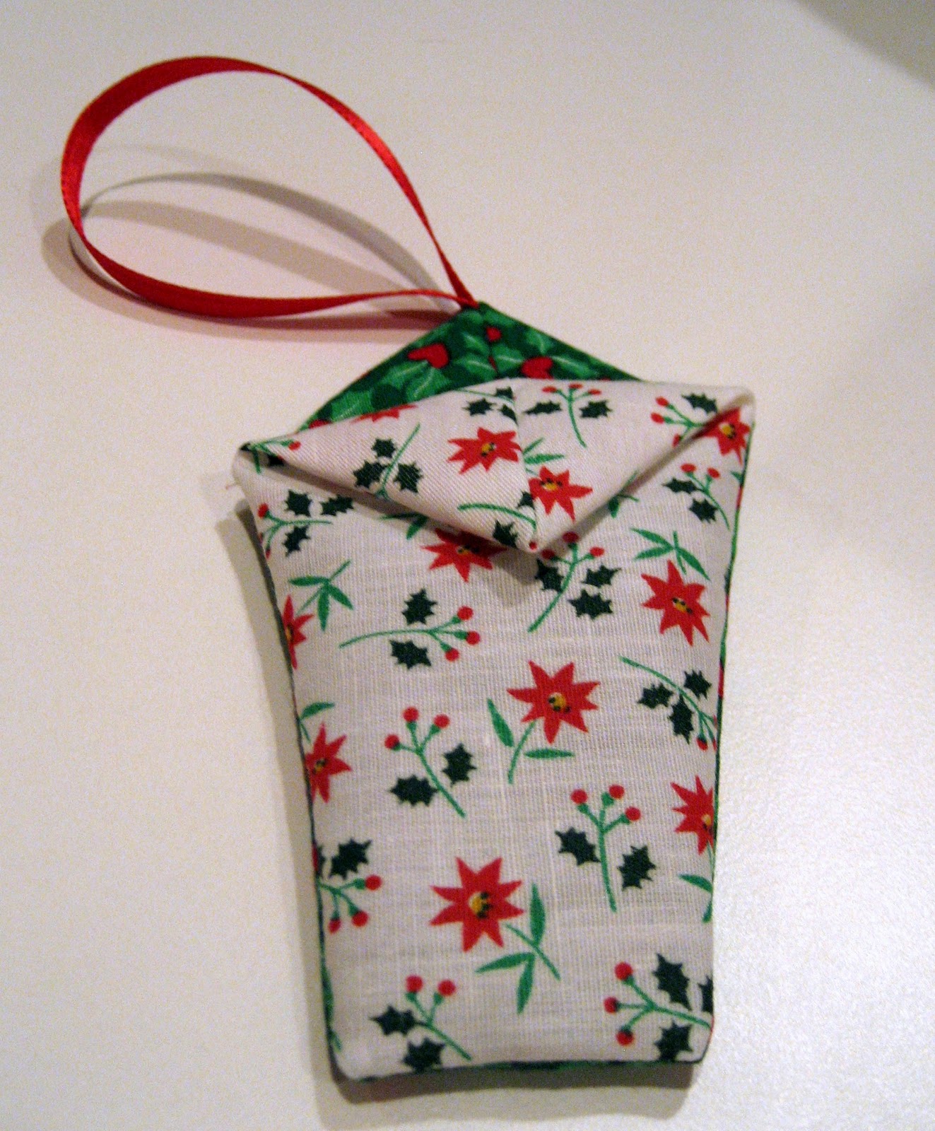 Serendipity Handmade: Gift Pocket Tutorial
