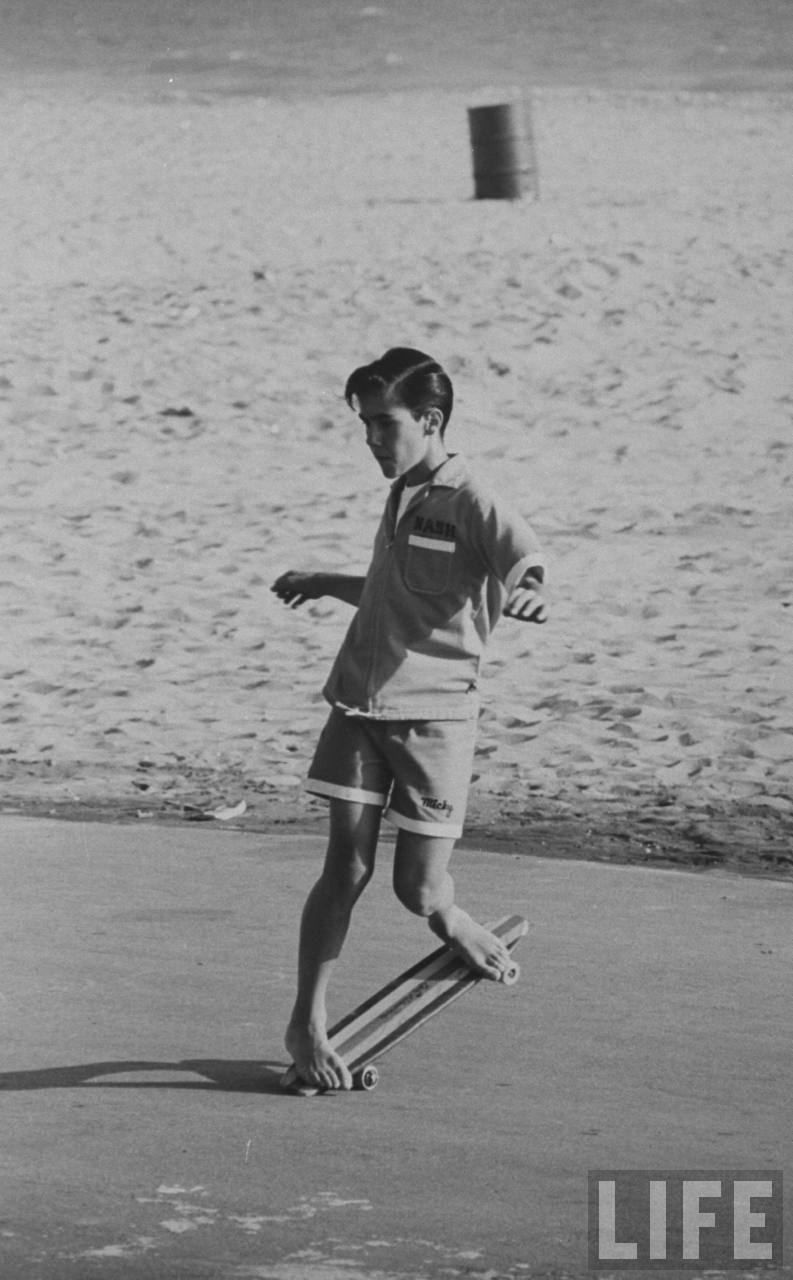 Nostalgia on Wheels: 1965 LIFE Bill Ray Skateboard Photos