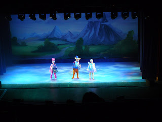Our Three Dragonflies: The Backyardigans Live Show!!!