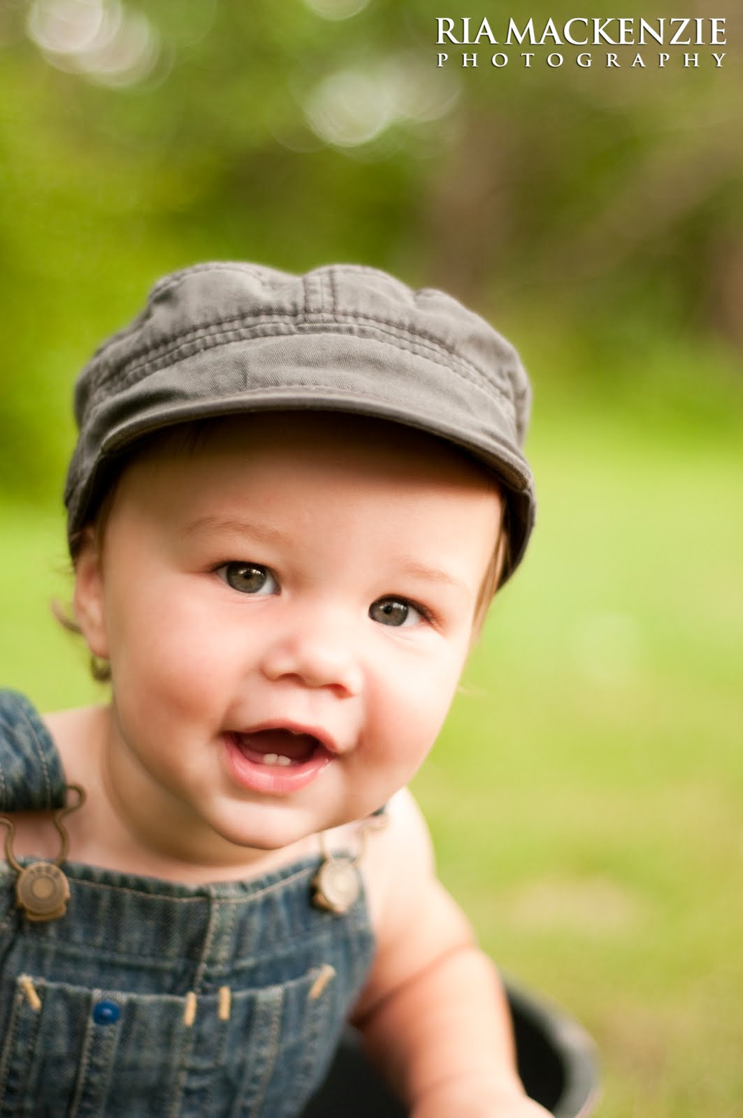 Ria MacKenzie Photography: 1 year old portrait session at the park ...