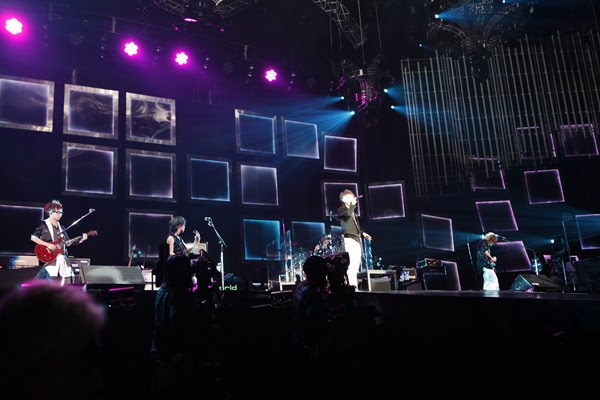 UVERworld ~ LIFE 6 SENSE .::Version::.: UVERworld LAST TOUR FINAL at ...