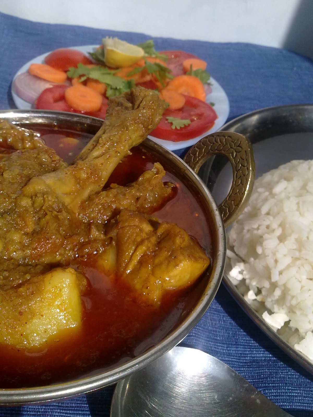 Robibarer Murgir Jhol (Sunday Special Chicken Curry) - A Homemaker's Diary