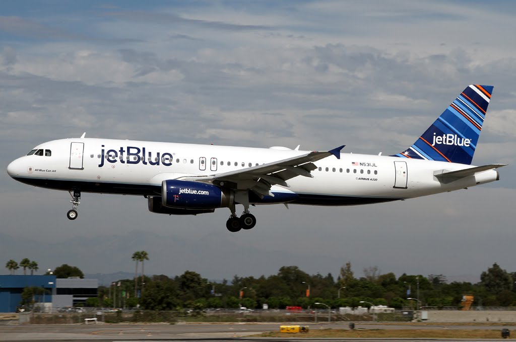 Aero Pacific Flightlines: Another jetBlue A320 wears the "Barcode" tail ...