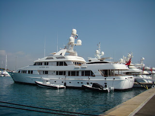 Superyachtfan: Donald Flynn - Battered Bull - Feadship - Royal van Lent ...