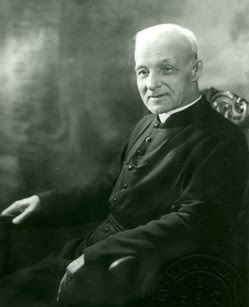 Hymne de l'Oratoire Saint Joseph et le Frère André : Frère André -- photos