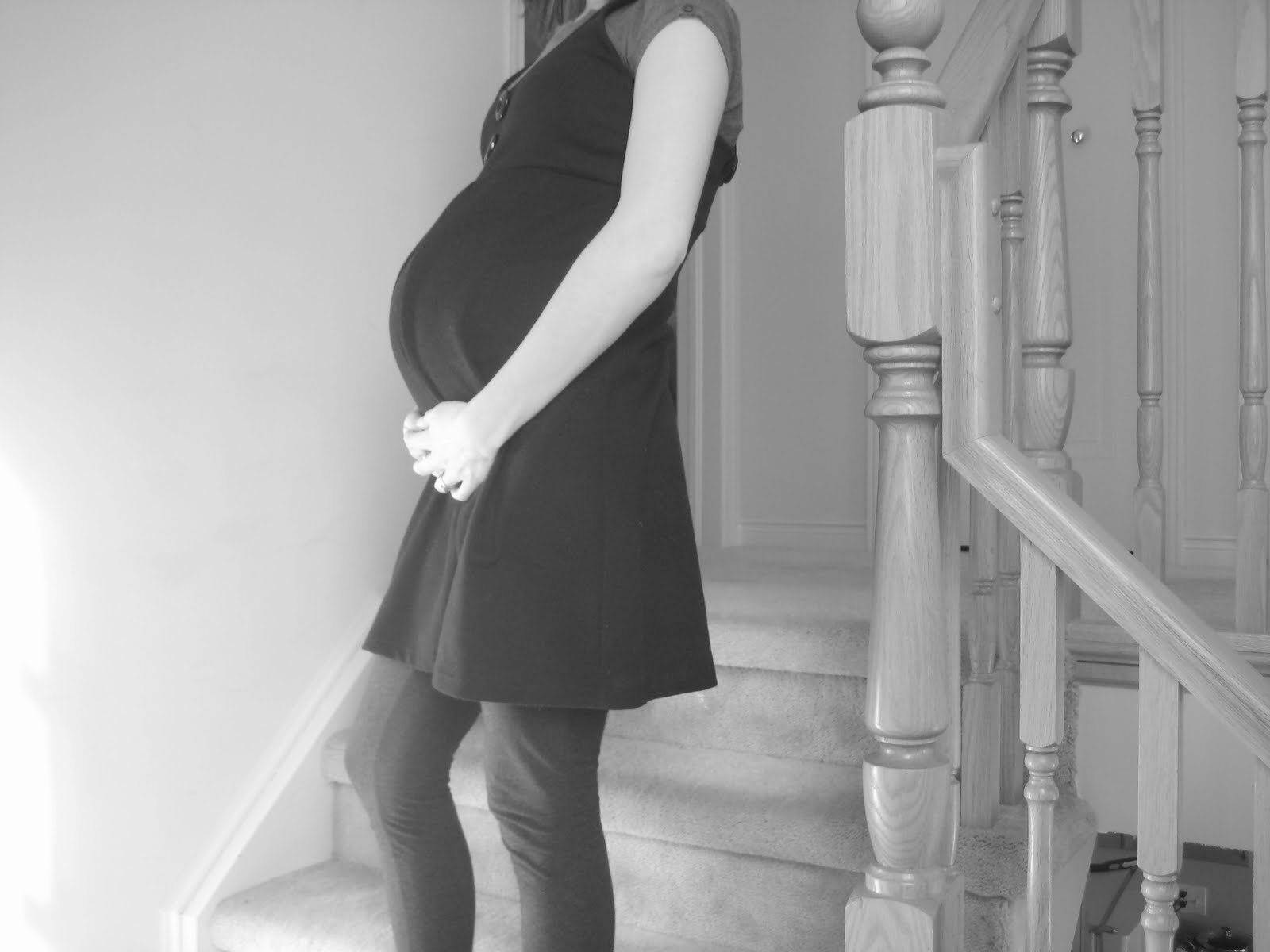 Davis of our Lives: Why do pregnant women waddle when they walk?