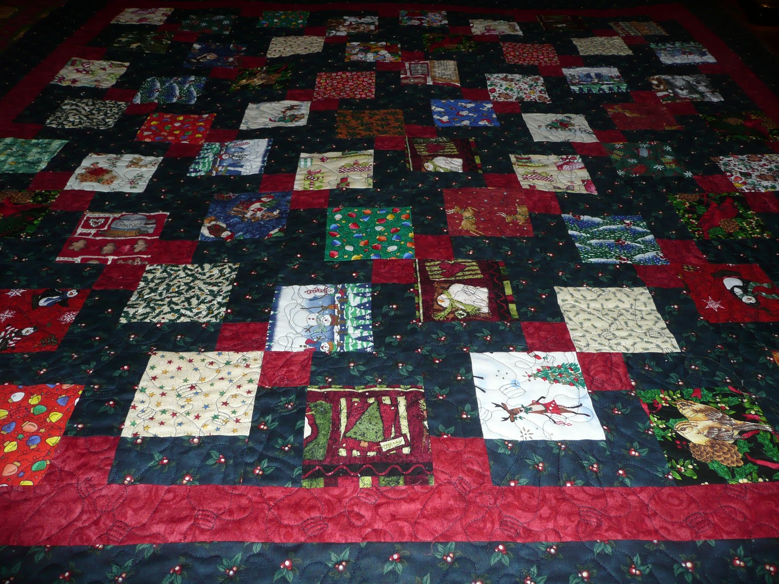 Acorn Ridge Quilting: Sara's Disappearing Nine Patch Christmas Quilt