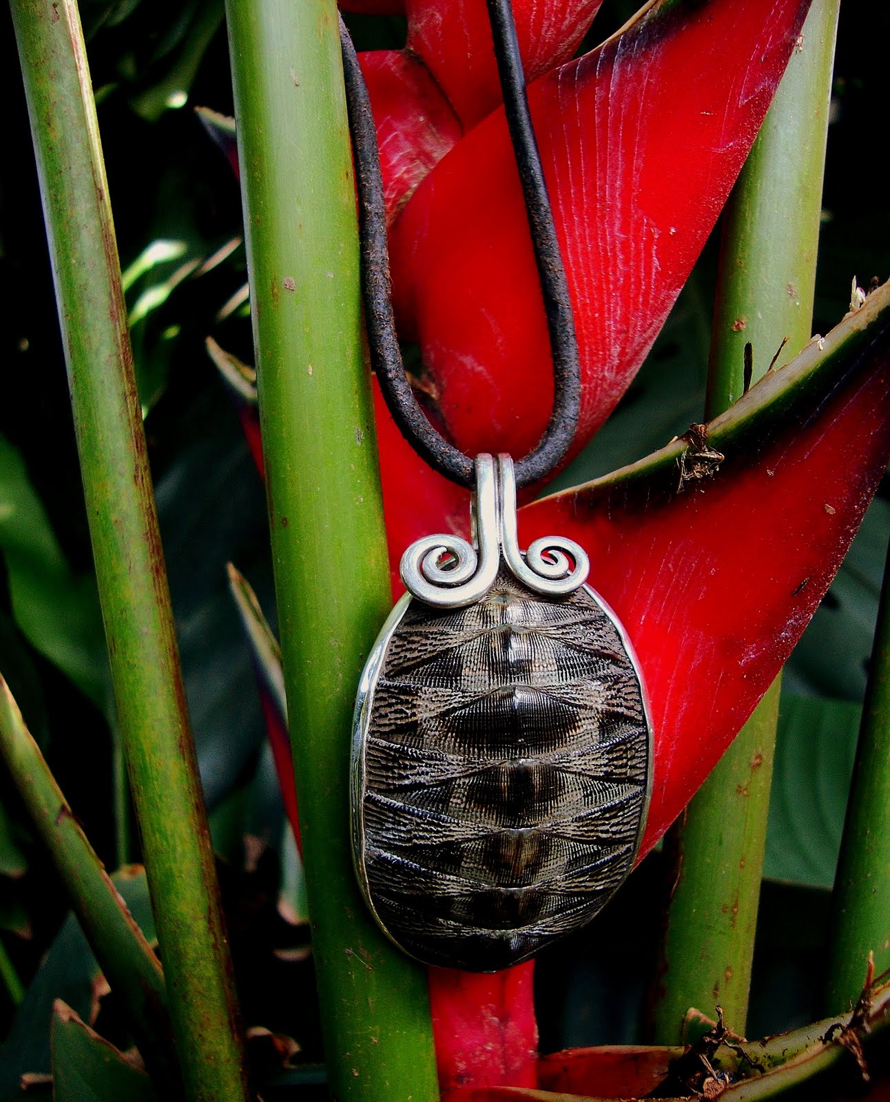 EK Art Jewelry Tamarindo Costa Rica: Sea cockroach necklace