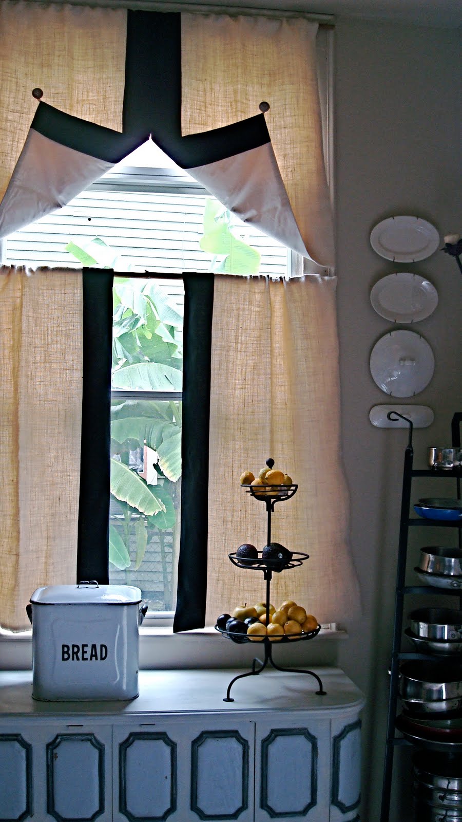 * T h e * V i s u a l * V a m p *: Designing Kitchen Curtains