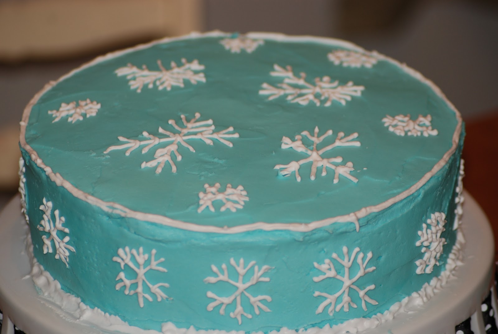 Everyday Mom: Snowflake Cake