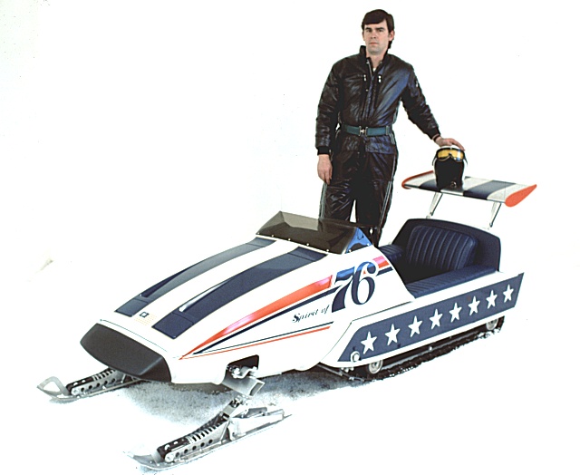 Twowheels+: Brooke Stevens