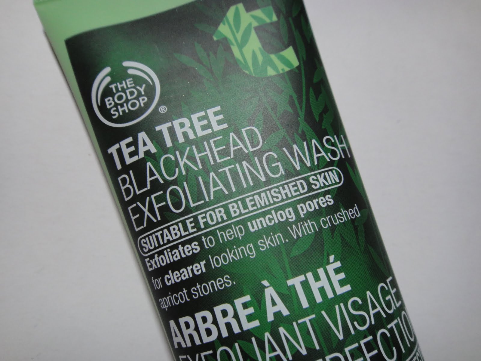 Everything Lovely & Chic: {Review} The Body Shop Tea Tree Blackhead ...