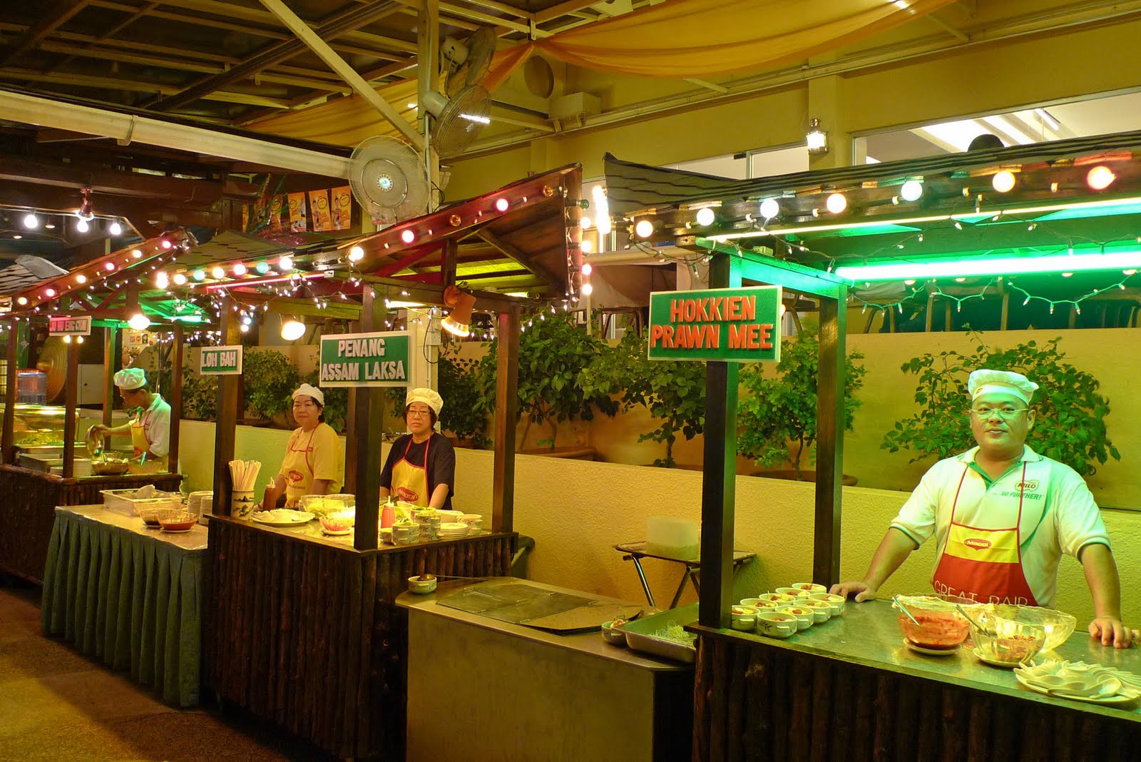 Eating in Kuching - Macam Macam Ada Buffet