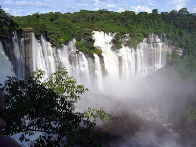 Angola Rising: Angola: Land of Beauty
