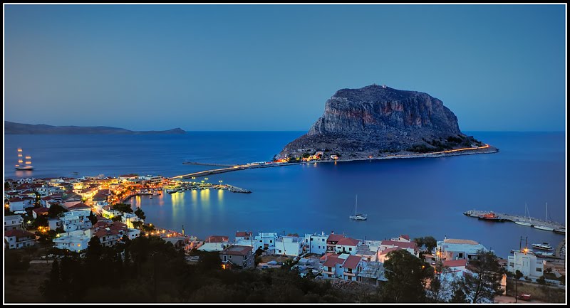 Travel Plan: Ταξίδι: Μονεμβασιά, με θέα το Μυρτώο πέλαγος