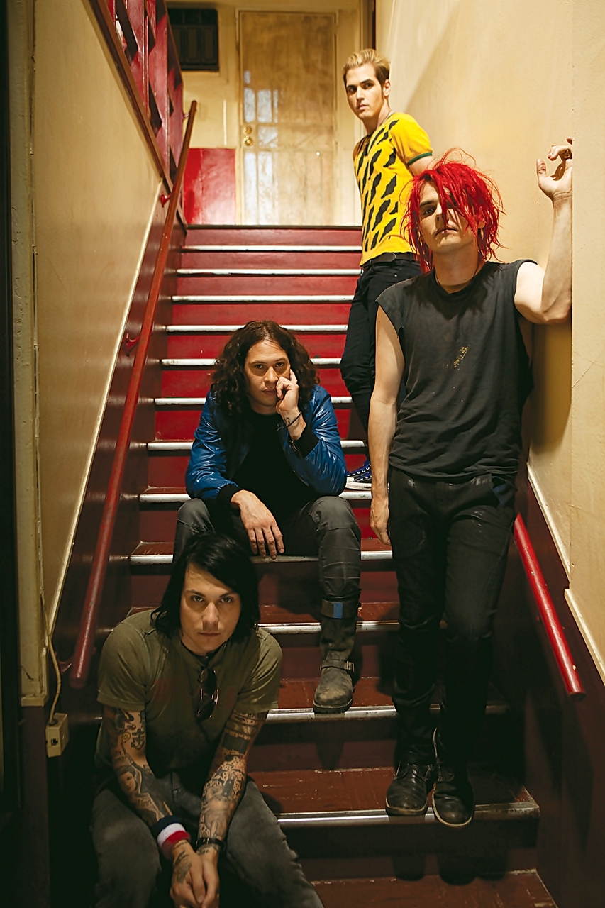Started a Fire: These new MCR pics just keep getting better!