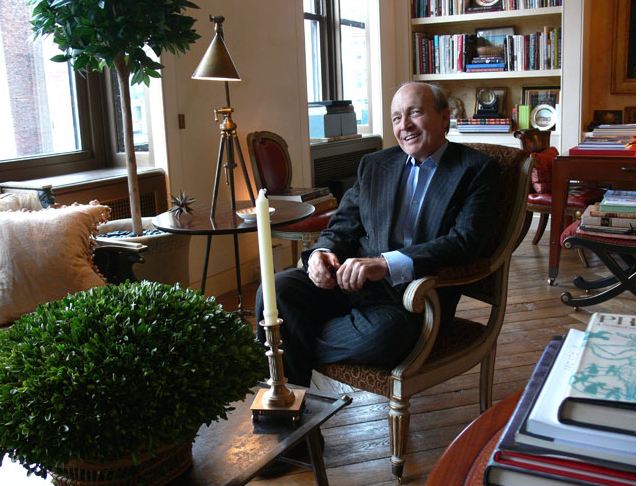 DAVID EASTON VISITS THE SKIRTED ROUNDTABLE!