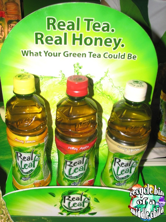 lafanggero: Enchong and Erich say ‘I do’ Real Leaf Green Tea