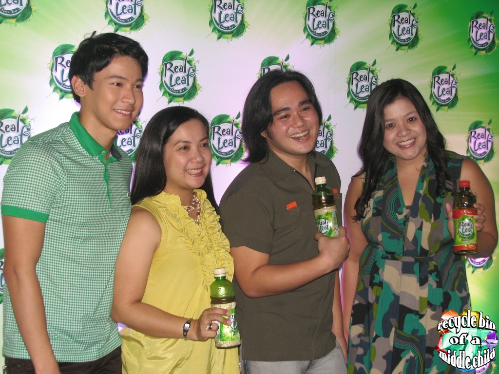 lafanggero: Enchong and Erich say ‘I do’ Real Leaf Green Tea