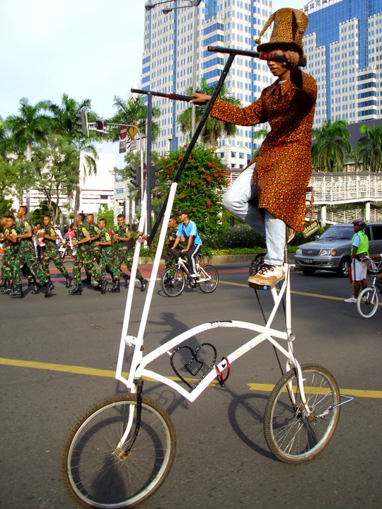 Sepeda Tinggi Jakarta INDONESIA