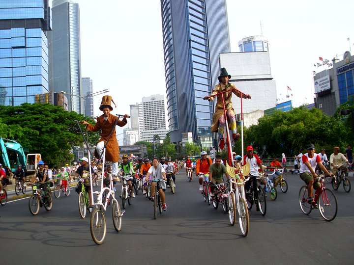 Sepeda Tinggi Jakarta INDONESIA