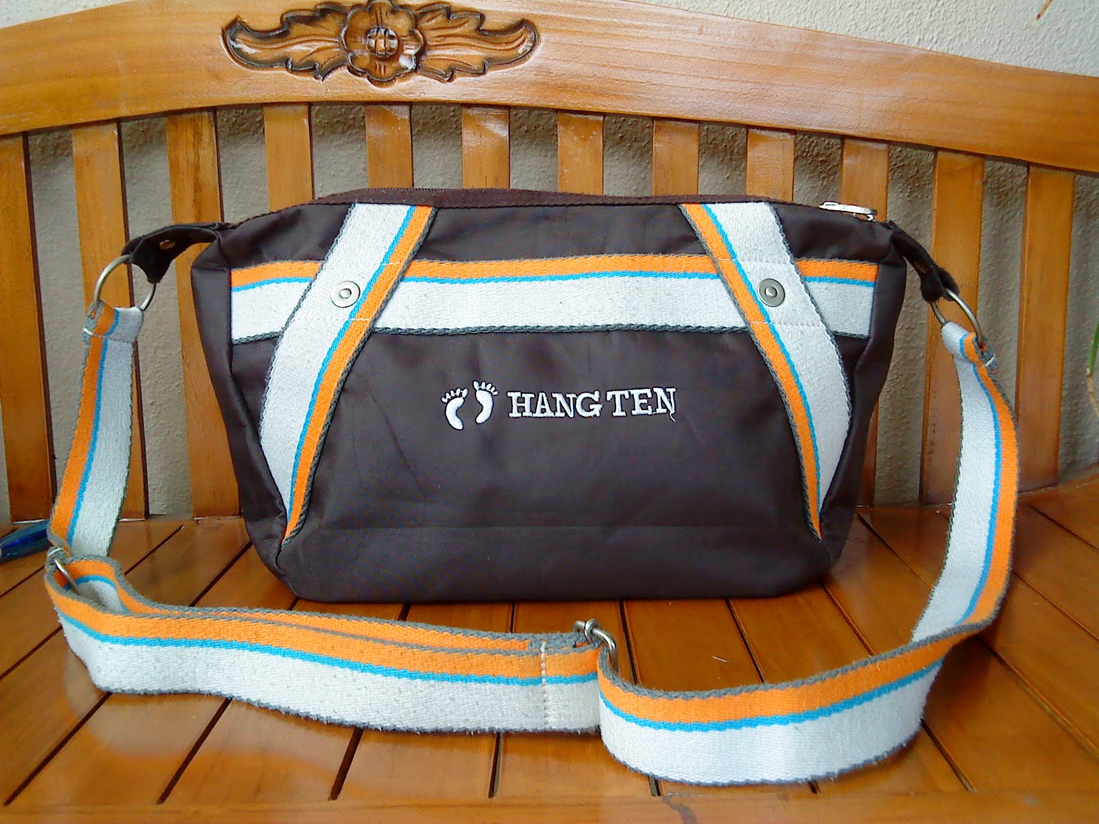 BUNDLEBARANGBAEK: Hang Ten Sling Bag(SOLD)
