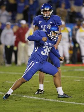 Aaron's UK Football Blog: 2009-08-23