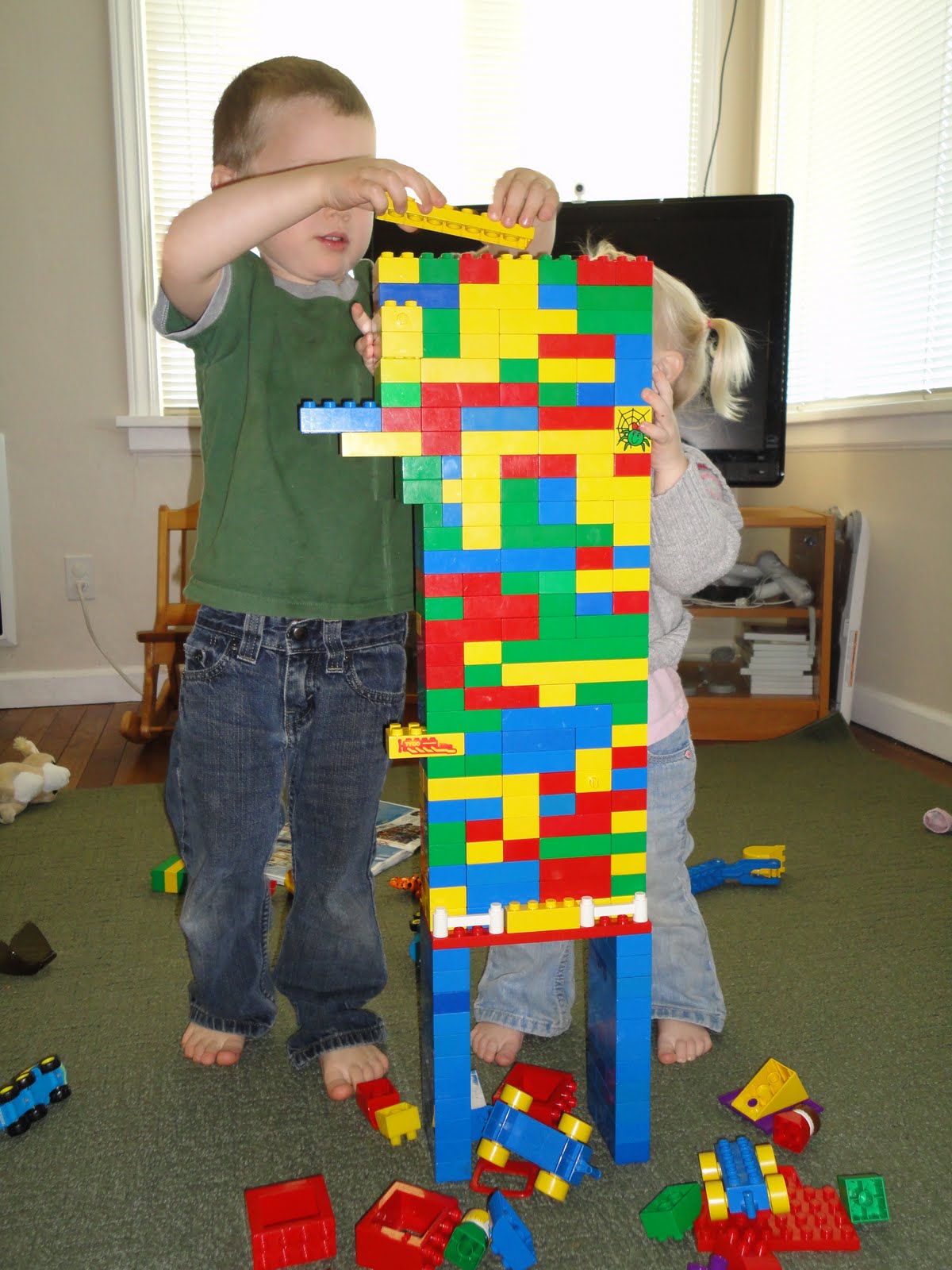 Mucka and Nunna: LEGO Tower