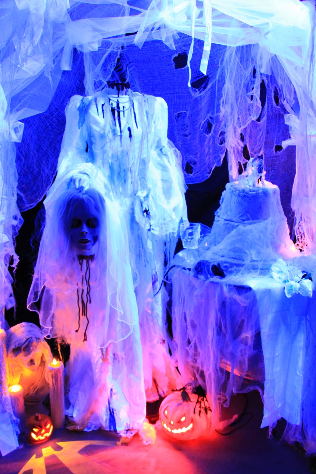 Labyrinth Creations: Haunted Mansion - Bridal Party & Crypt