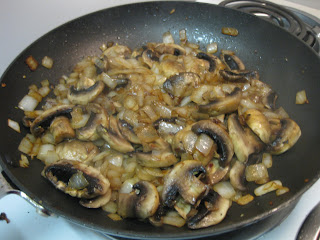 Undergrad Gourmet: Pseudo-"Cream" Sauce: Chicken in Mushroom Sauce!