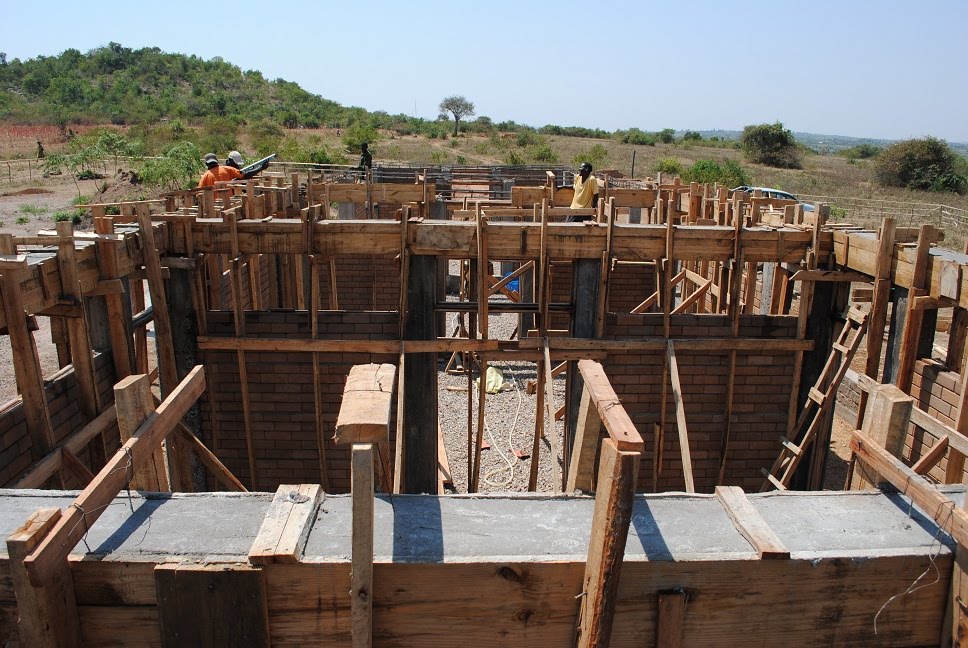 Roche Health Center: Forming the ring beam