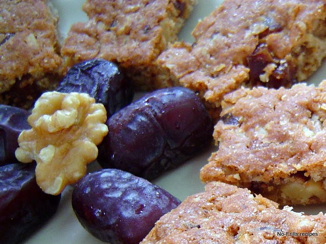 Date and Walnut Slice