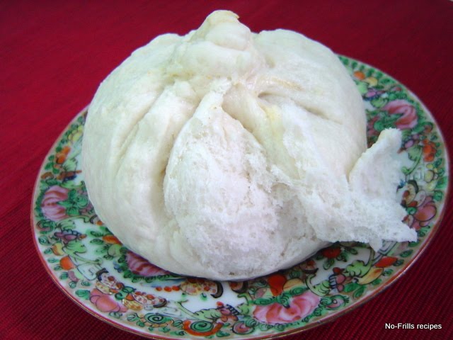 Curry Chicken Pau ~Bun. 'Malaysian Monday No. 10'