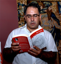 Sol Social: Mário Cabral com livros na forja