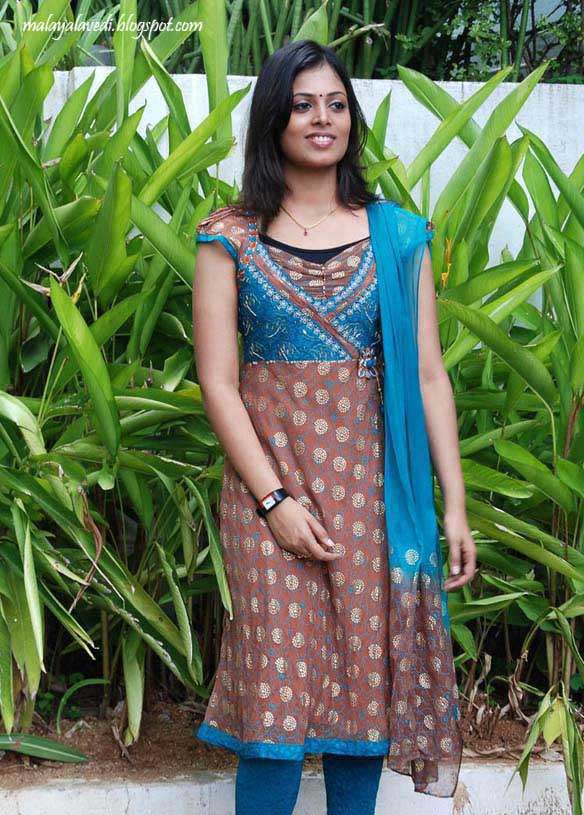 Actress Sindu Menon Latest Photoshoot