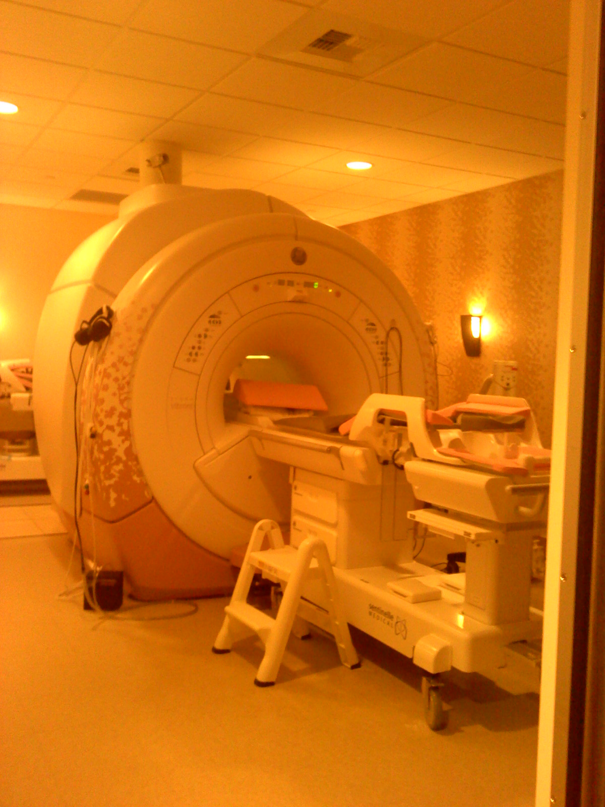 Misty's Blog Corner: What is it like to have a breast MRI?