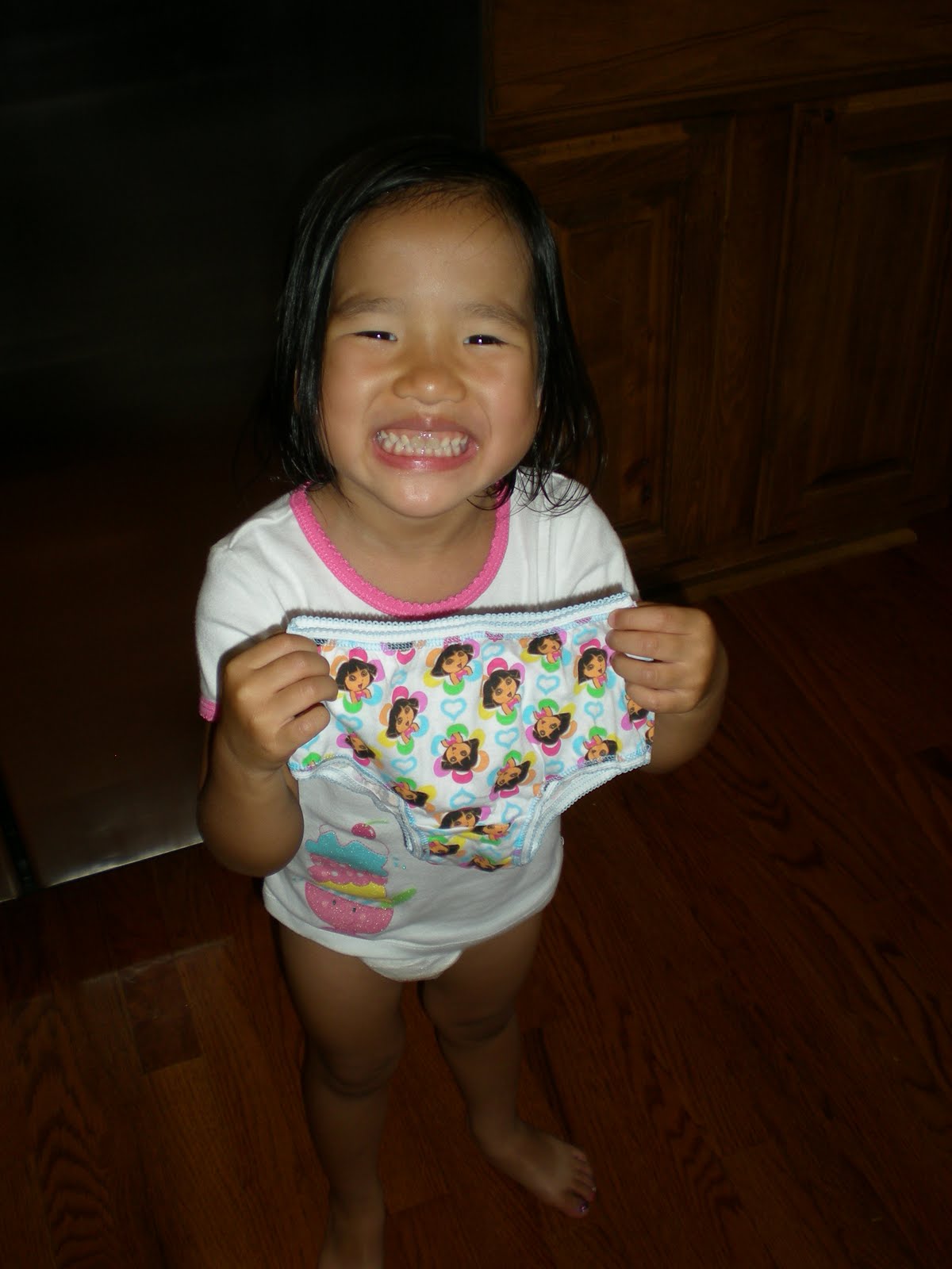 Emma ~&~ Sophie: Potty Trained (for the most part....)!!!