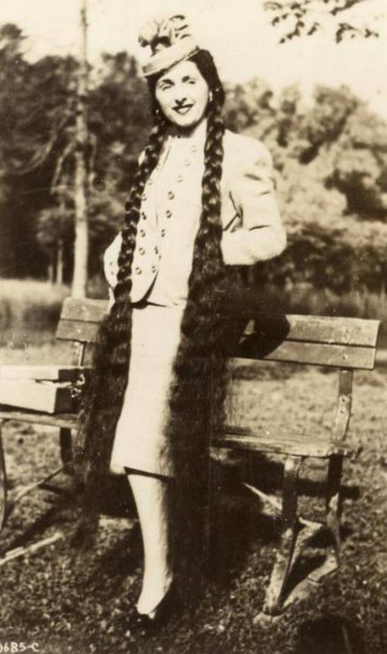 Tube Article: Girls Through The History With Unusually Long Hair